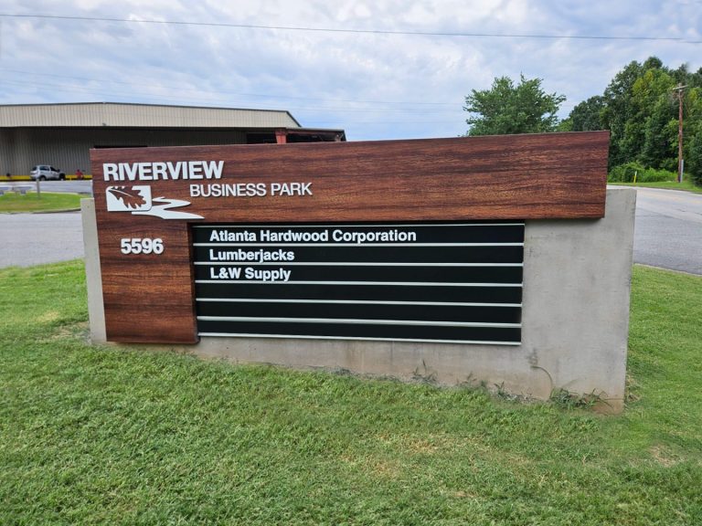 7 Different Types Of Outdoor Signage That Boost Visibility