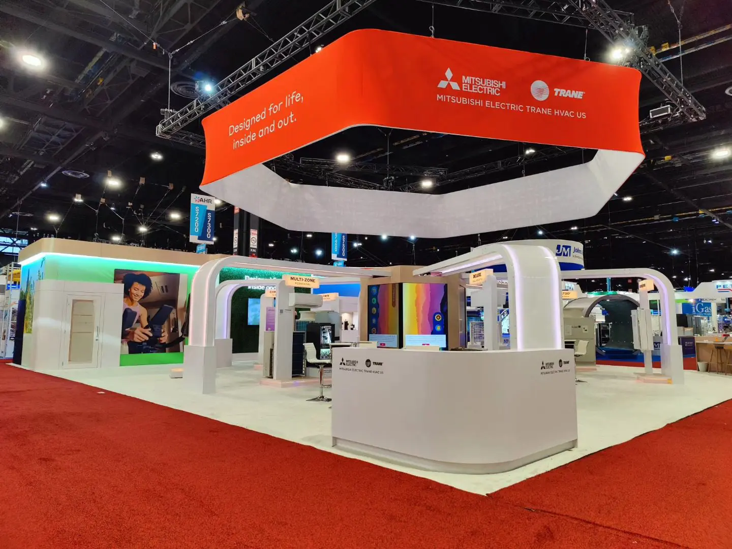 When to Update Your Trade Show Booth Graphics: 6 Key Indicators and Tips